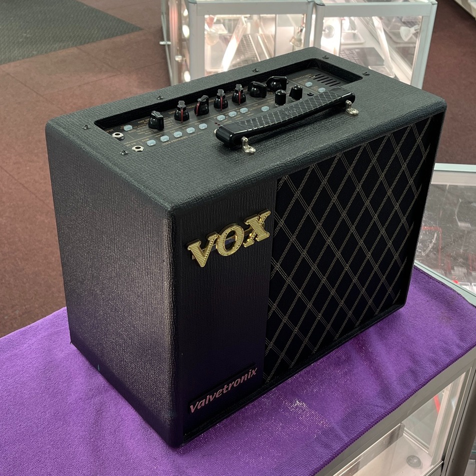 Pre-owned Vox Valvetronic Amp - Own4Less